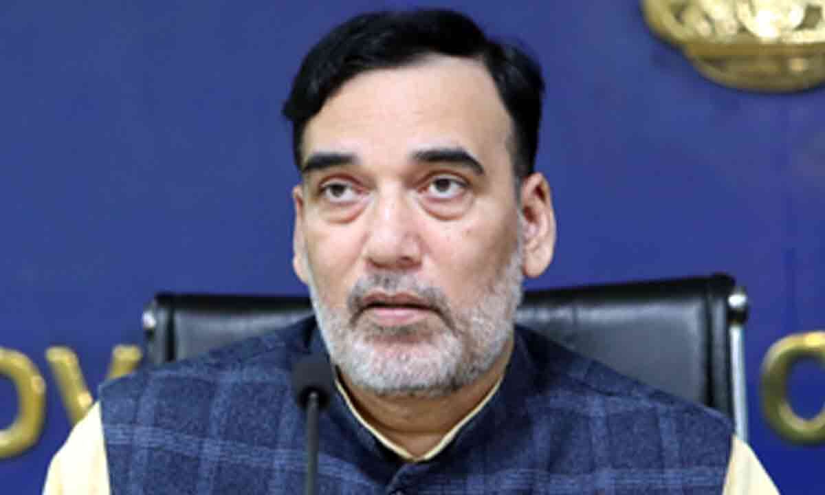 Gopal Rai flags off special water sprinkling campaign, anti-smog guns ...