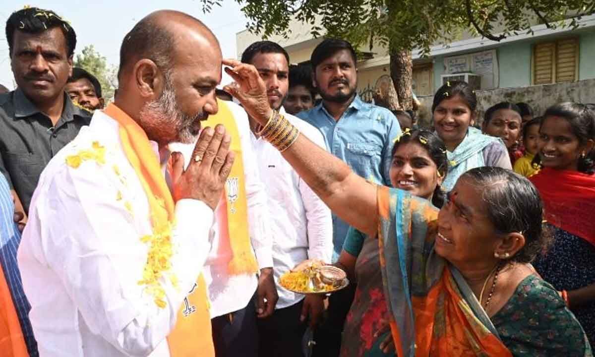 KCR family will usurp RTC assets if BRS comes to power: Bandi