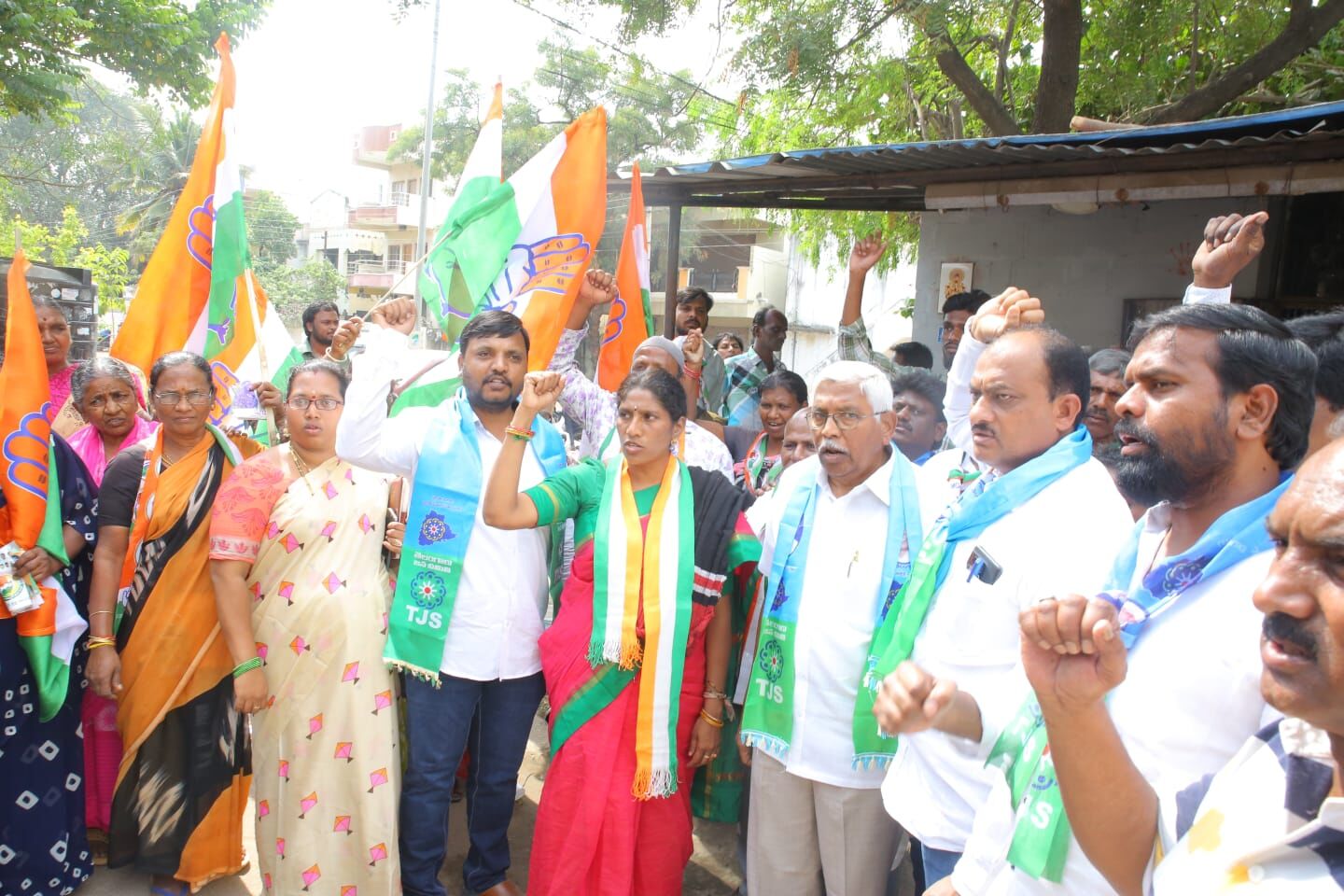 Secunderabad Cantonment Congress candidate Venela asks people to give ...