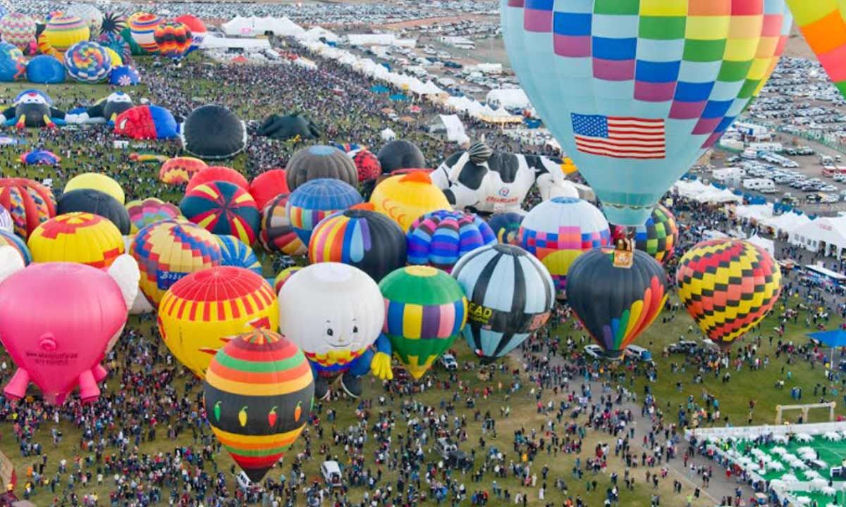 Three essential parts of a hot air balloon and what are their functions?