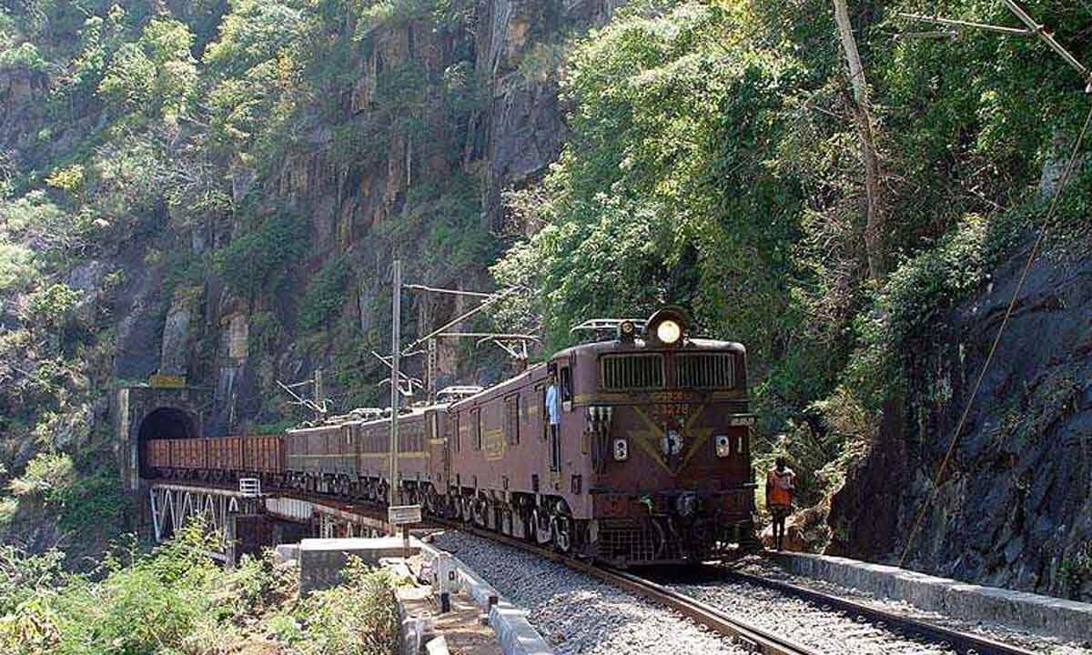 Waltair Division breaks all its previous november loading records