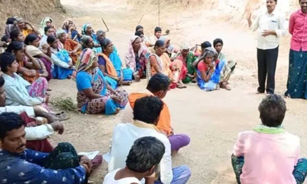 Clear dues of NREGS labourers, demands APKS