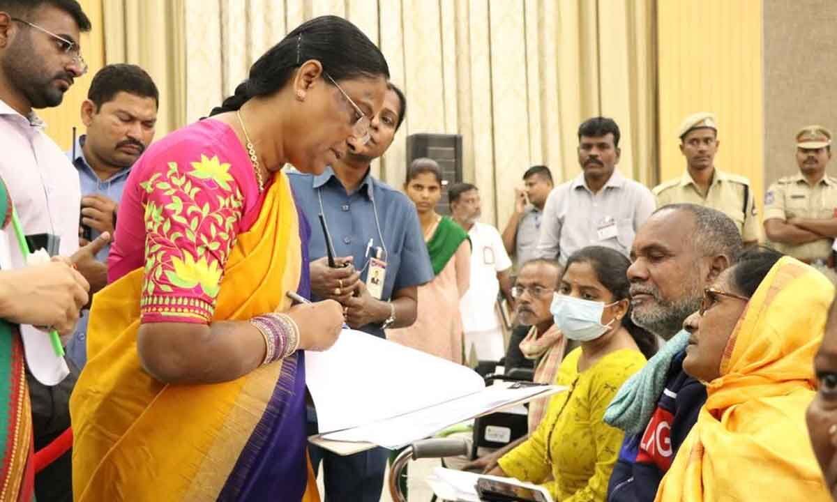 People continue to make beeline for Prajavani