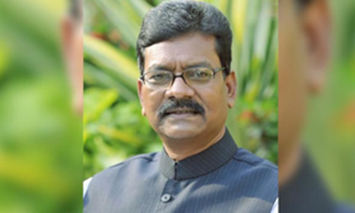 Congress appoints Charan Das Mahant as C'garh CLP, Deepak Baij to ...