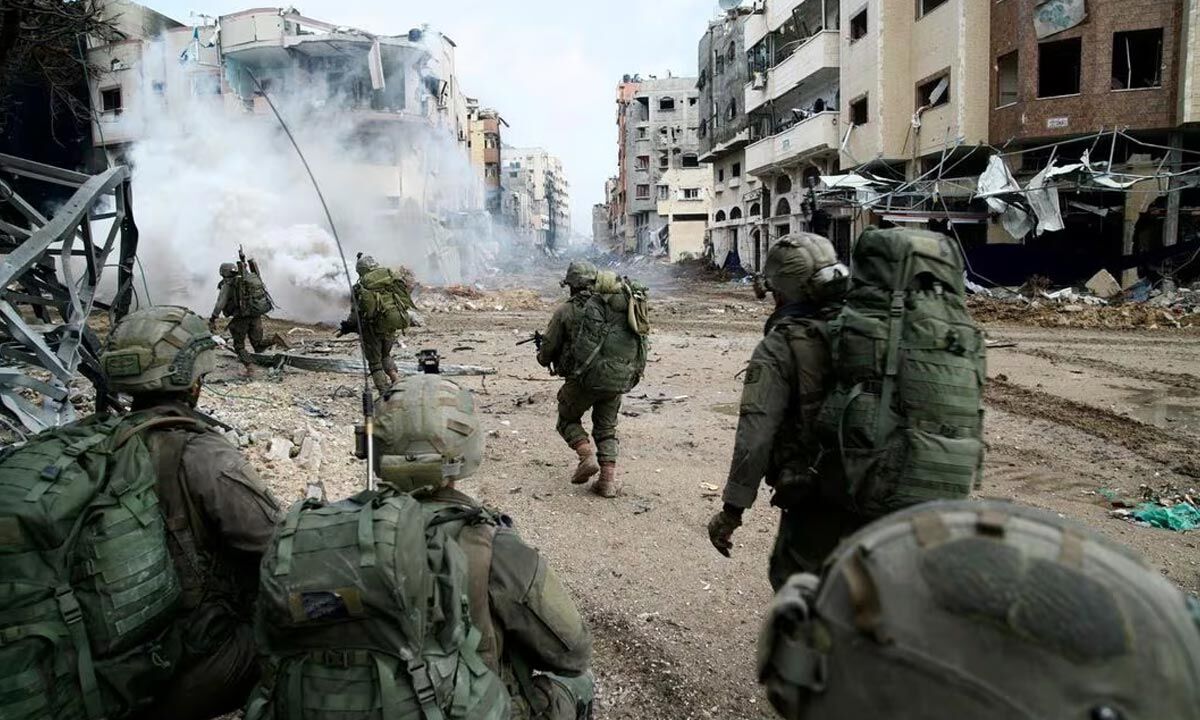 Israel launches fresh strikes on Gaza as UN nears vote on aid