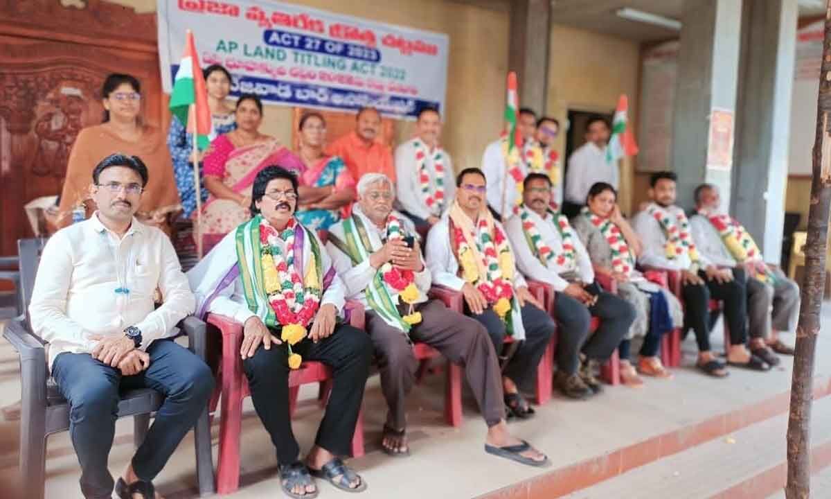 Advocates on relay fast against AP Land Titling Act