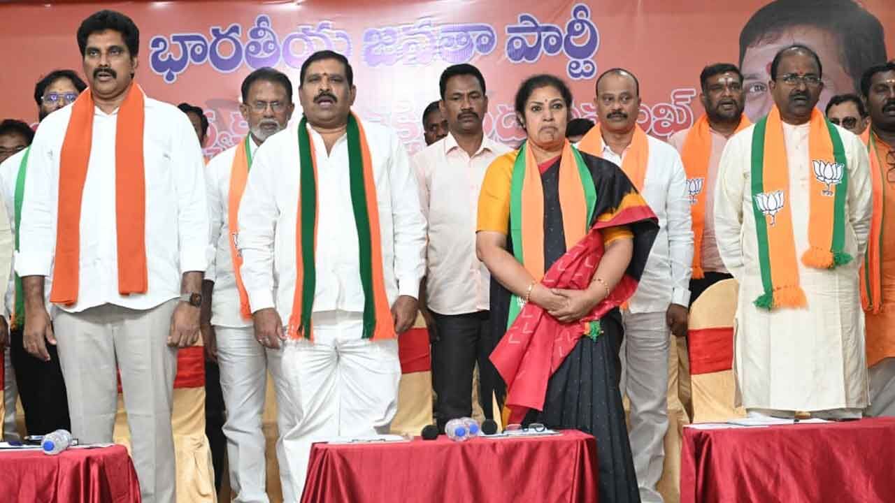 BJP has its own strength and we are planning our strategy" BJP State Chief Purandeswari