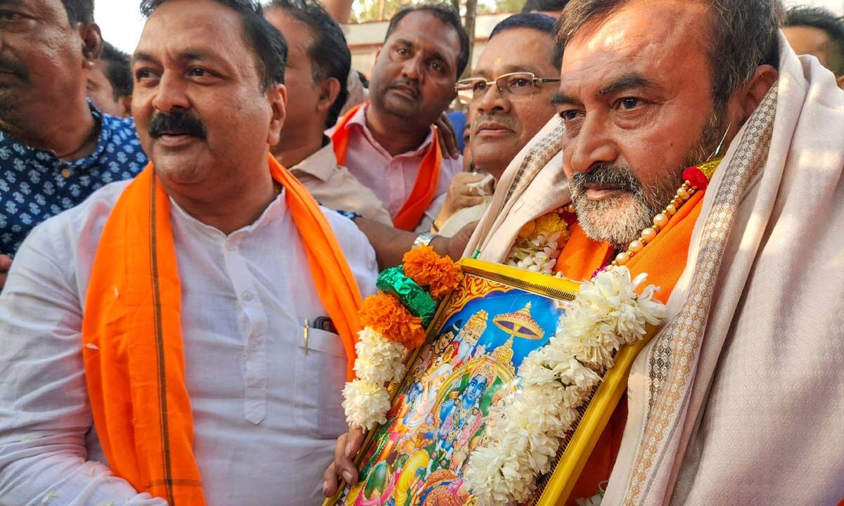 Hindu activists celebrate release of arrested Kar Sevak