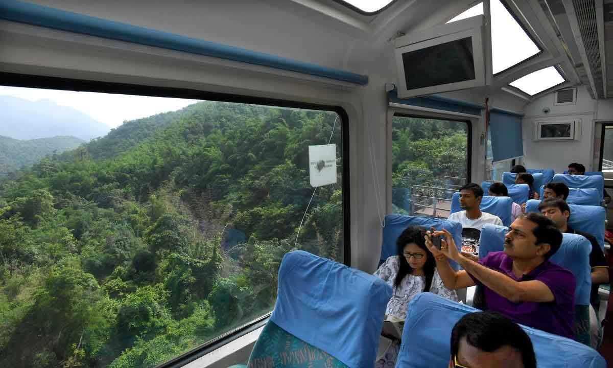 Additional Vistadome coach attached to Visakhapatnam-Kirandul train