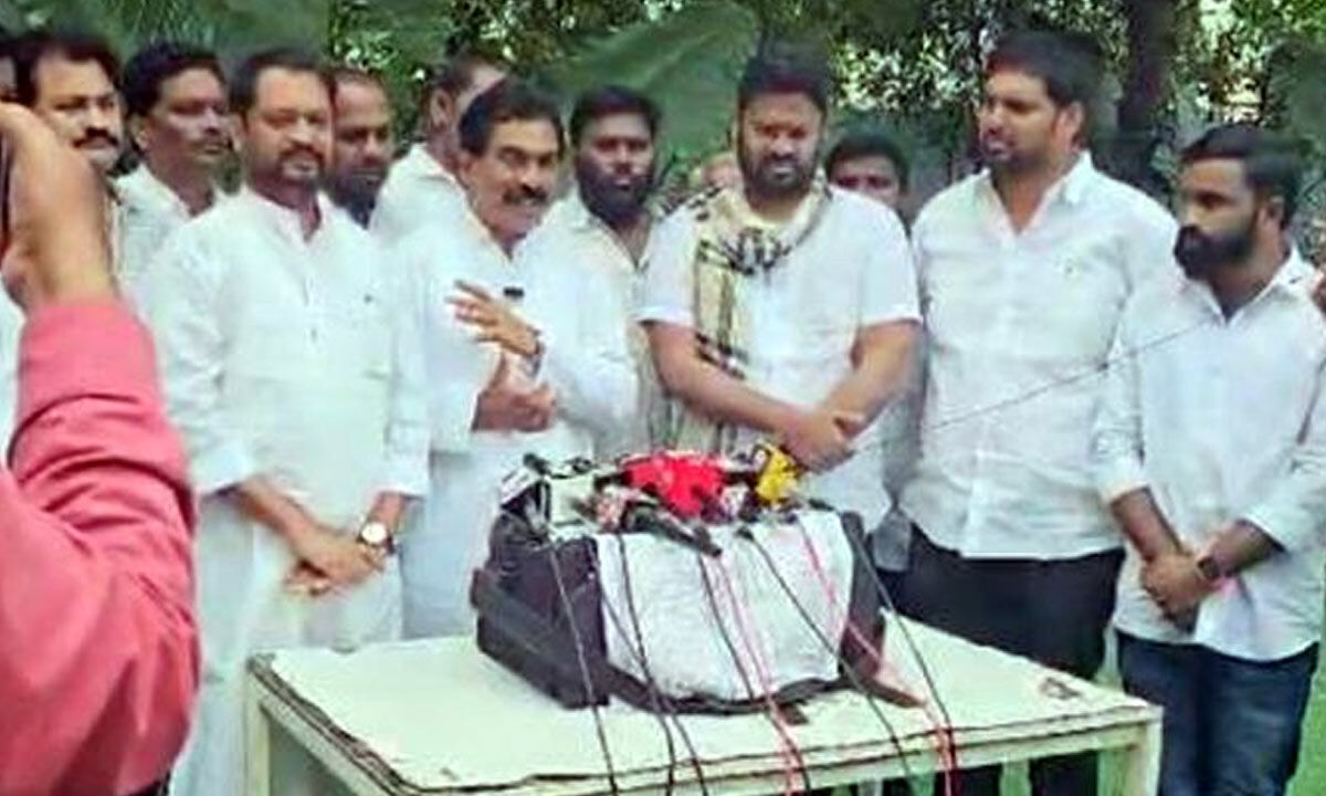 Lagadapati ready to campaign for Harsha Kumar, Vundavalli