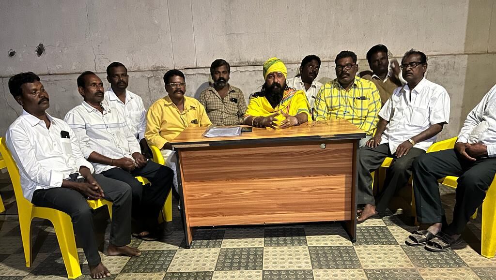 TDP leader P Jeevananda Reddy offers prayers at Sri Venkateswara Swamy ...