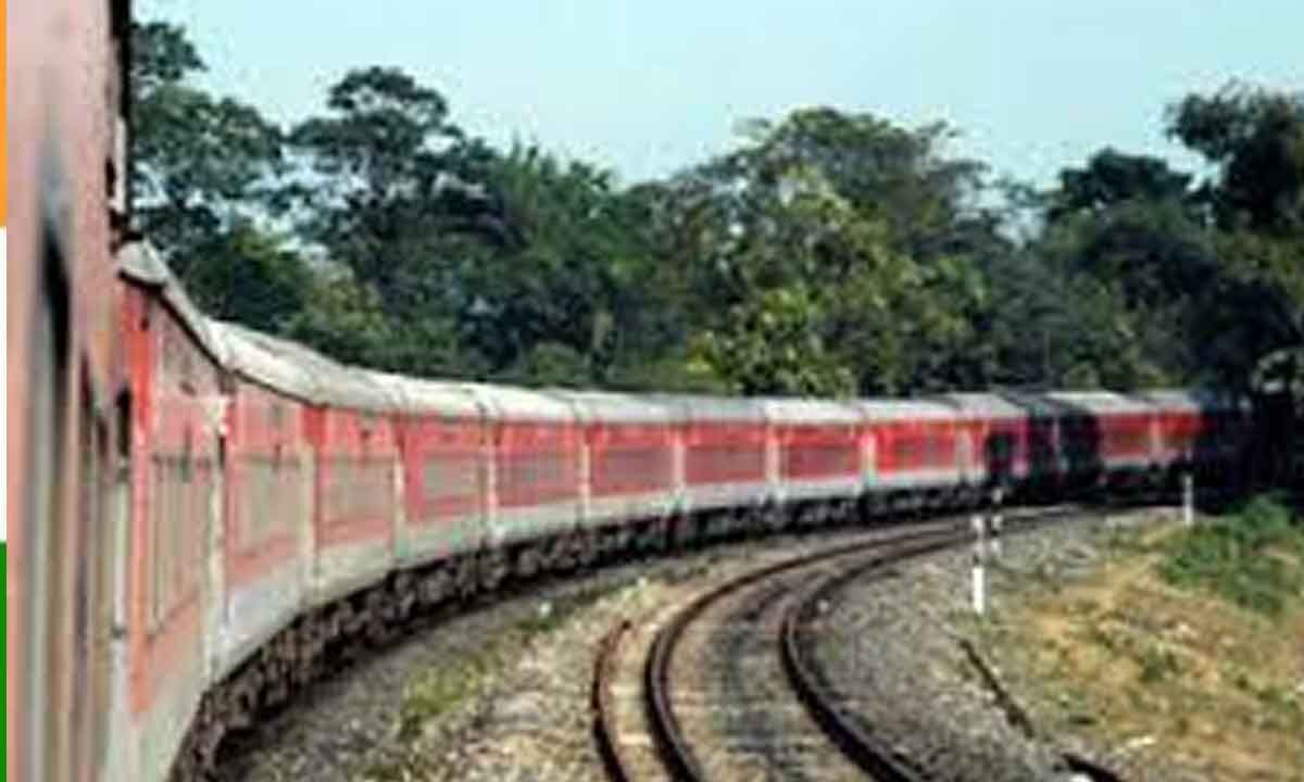 Close shave for Rajdhani Express in Bihar's Bhagalpur