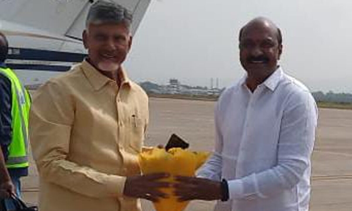 Vizag MLA Ganababu meets TDP chief Chandrababu Naidu