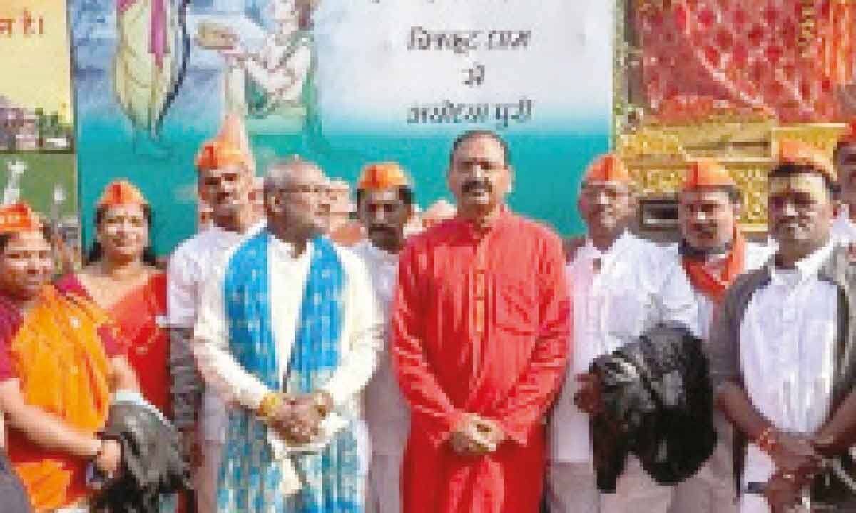 TTD chairman hands over laddus to Trust representatives