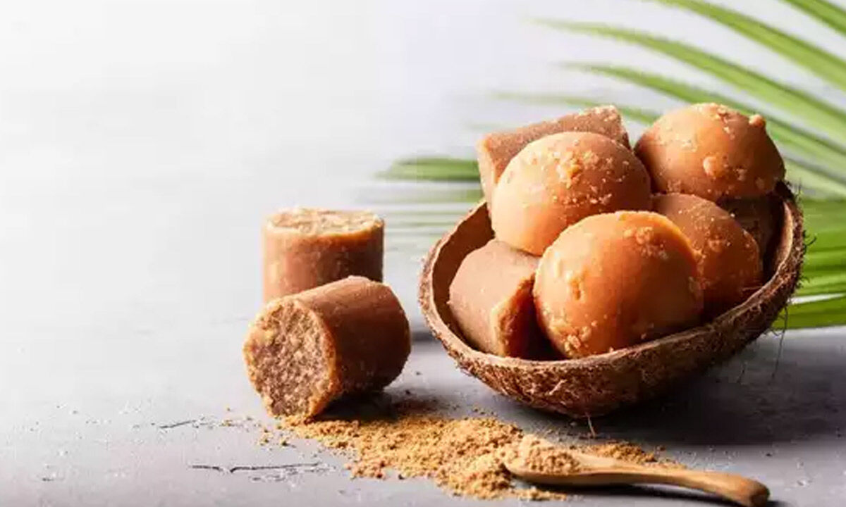 Unlocking the Health Secrets of Desi Jaggery: A Winter Wellness Wonder