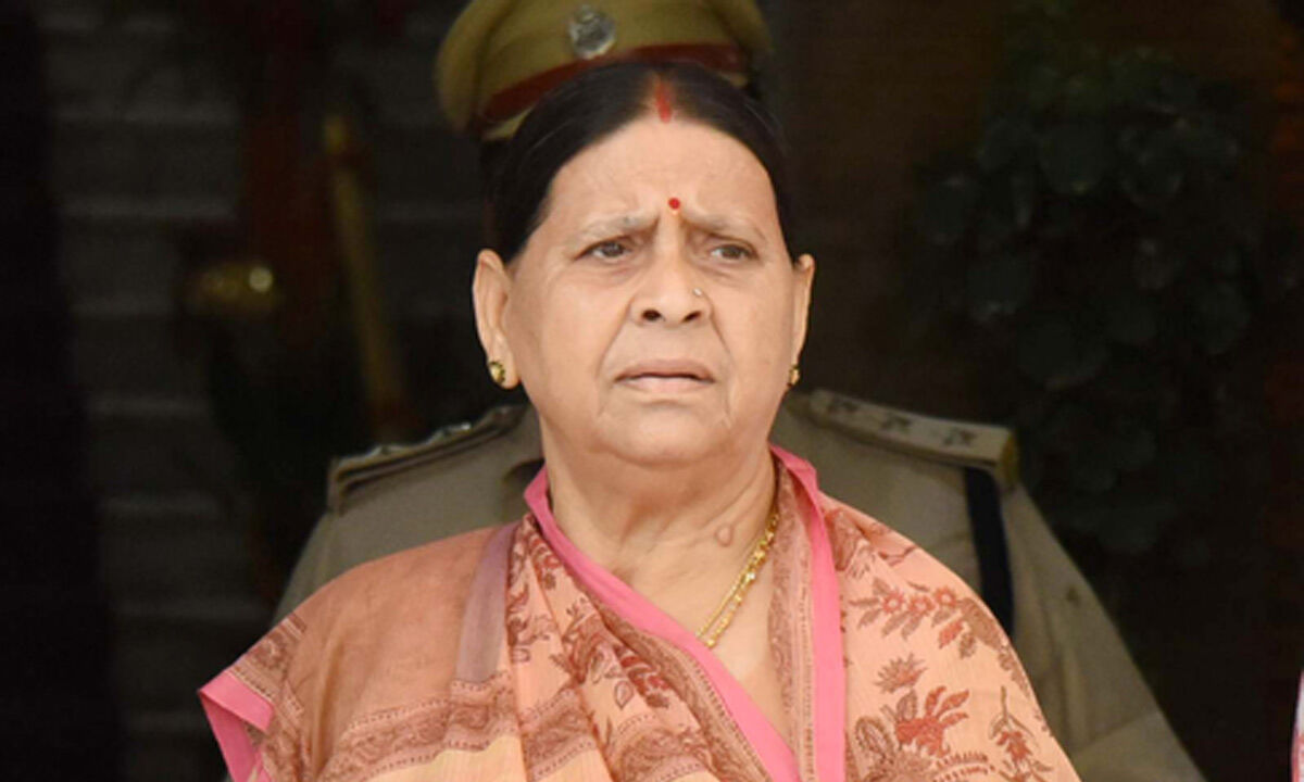 Land-for-job case: Delhi court sends summons to ex-Bihar CM Rabri Devi ...