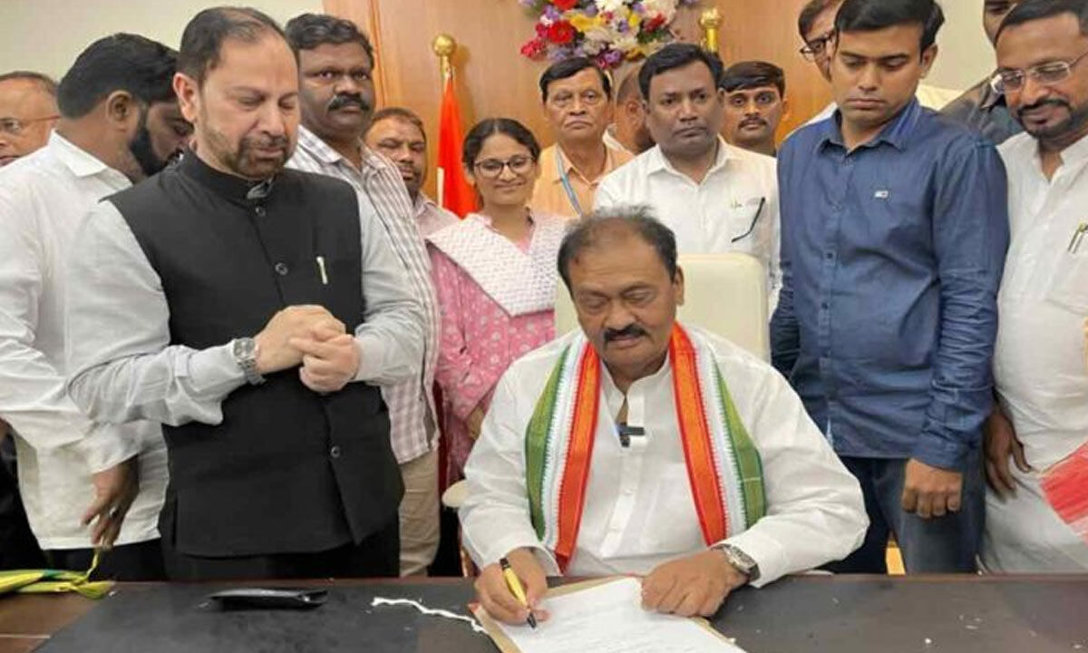 Shabbir takes charge as Advisor to Telangana Government