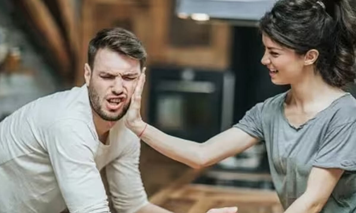 Happy Slap Day 2024: Date, history, significance, funny messages to ...