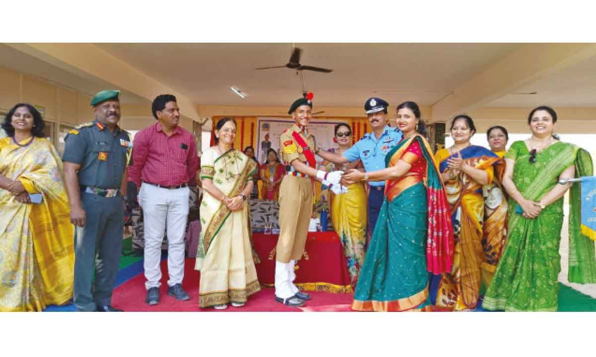 NCC Cadet Sergeant felicitated for performance in R-Day Camp 2024