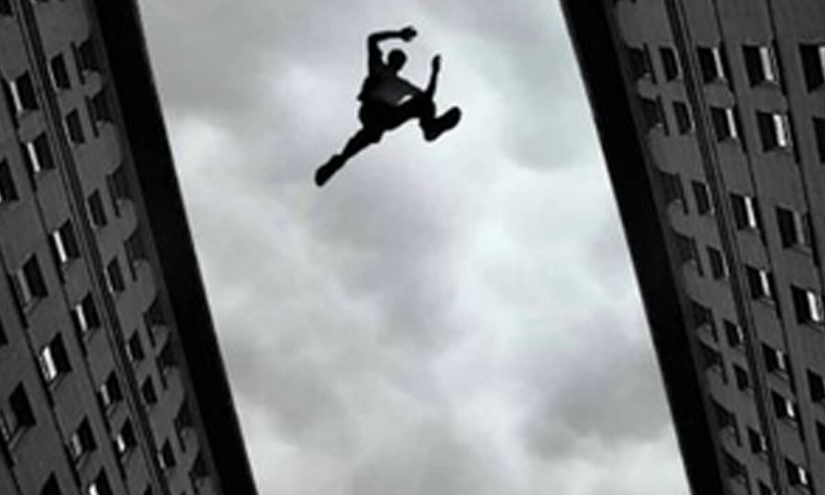 Student jumps to death from building in Karnataka