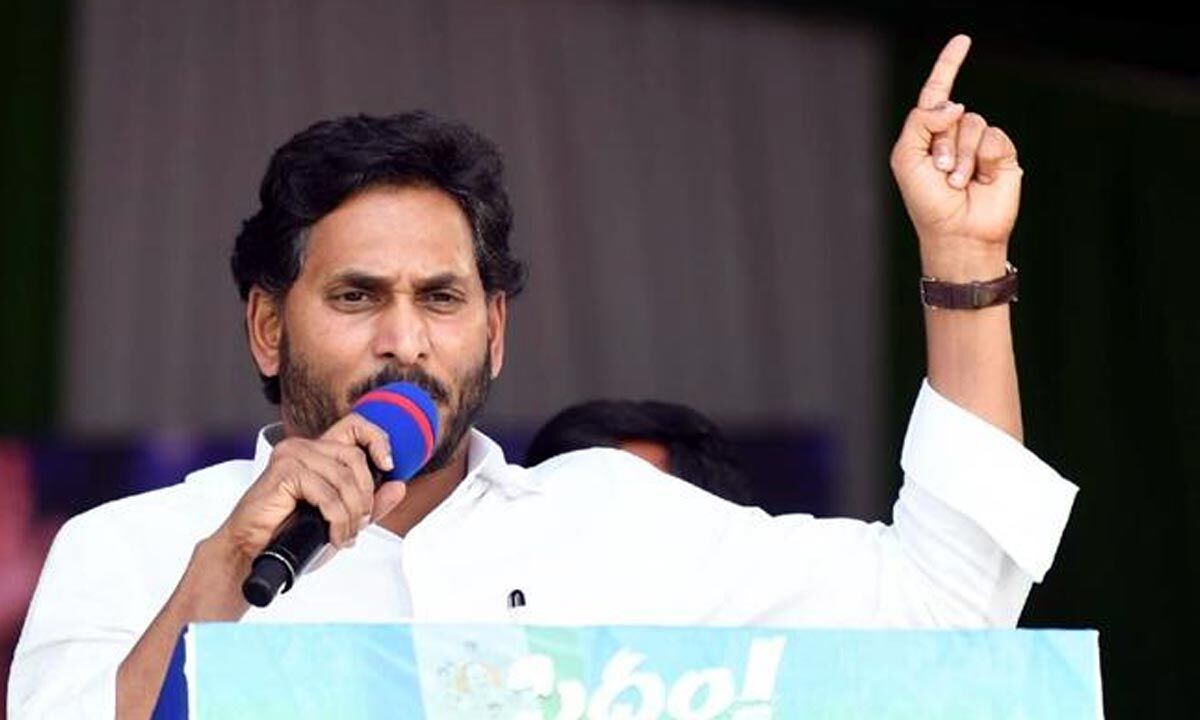 YS slams Naidu at Rapatadu Siddham meeting, says war is between ...