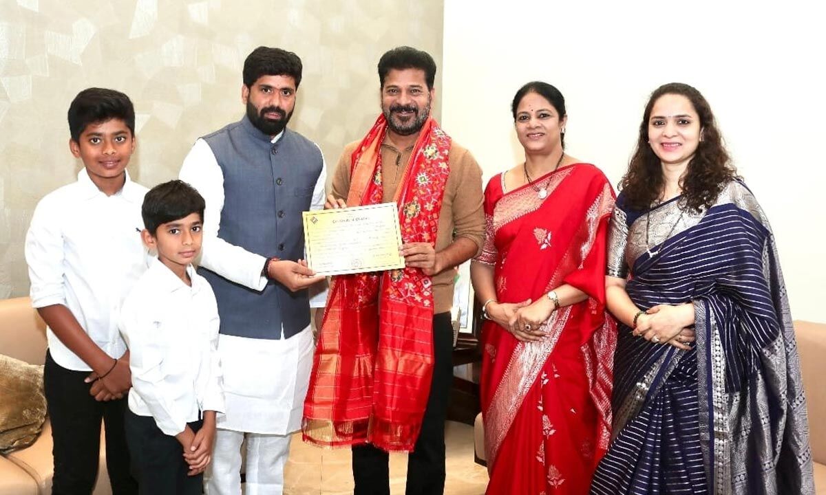 Newly elected Rajya Sabha member Anil Kumar Yadav meets Revanth Reddy, seeks blessings