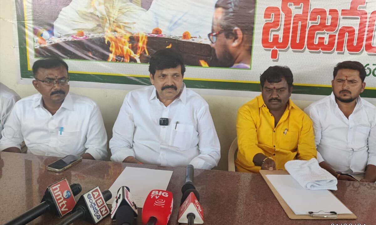 Gonuguntla Suryanarayana flays YSRCP govt