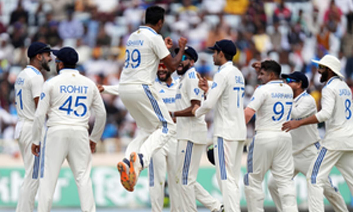 4th Test: India reach 40/0 in pursuit of 192 after Ashwin, Kuldeep, and ...