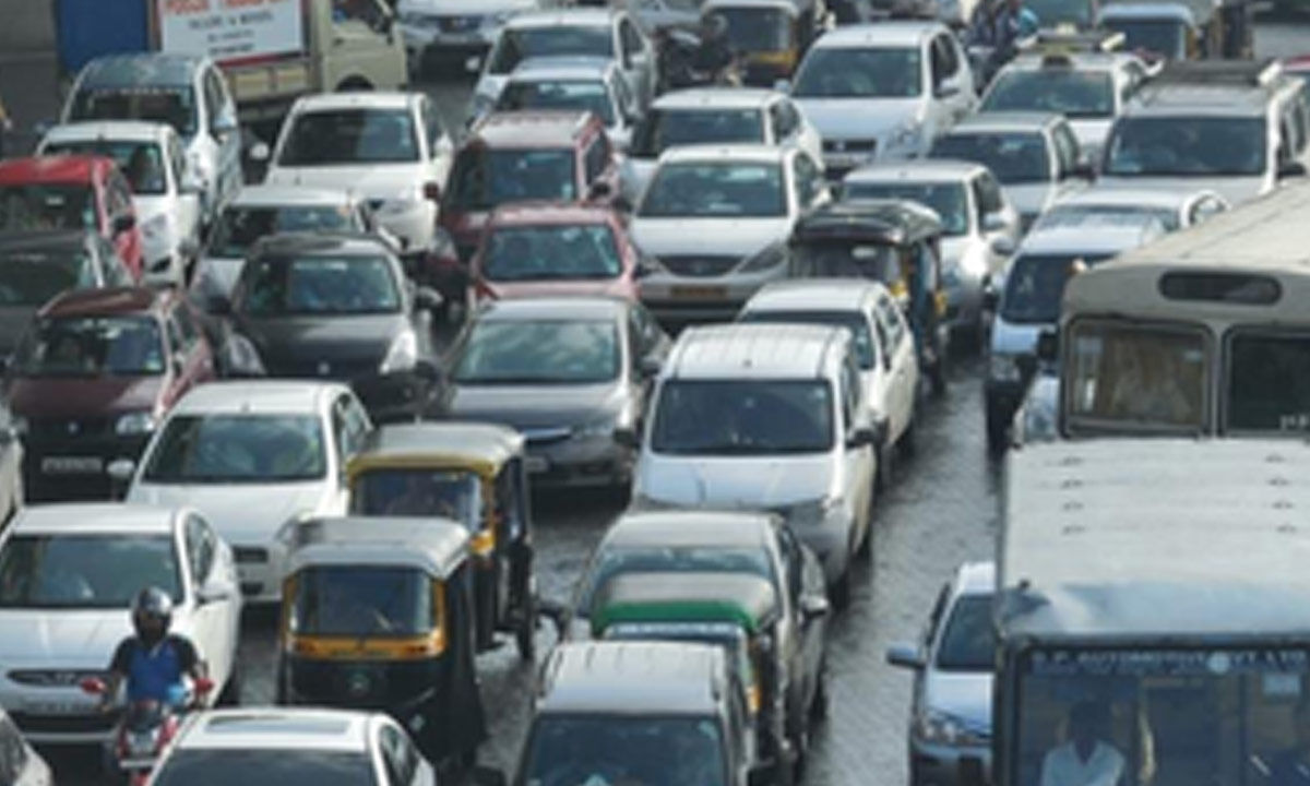 Passenger vehicles, two-wheelers maintain positive run