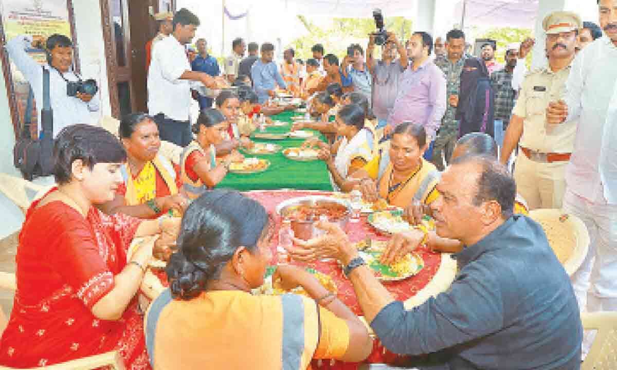 Komatireddy promises PF to municipal workers from April 1