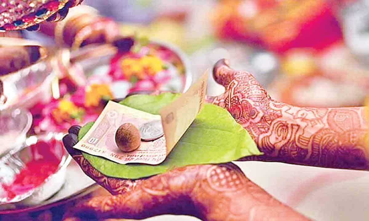 Why Indians add one rupee in money gifting