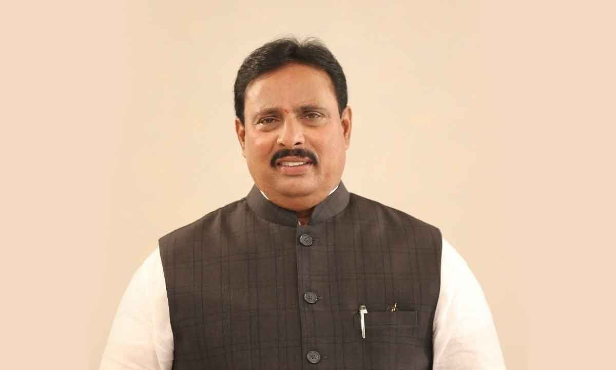 BRS leaders seek disqualification of Danam but could not meet Speaker