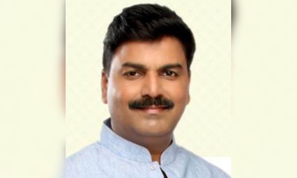 Shiv Sena MP urges Oppn not to oppose Dharavi redevelopment for ...