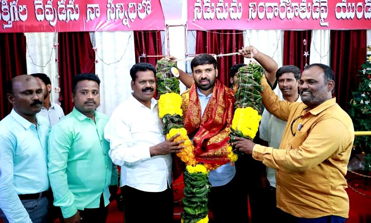 TUDA Chairman Chevireddy Mohit Reddy attends meeting with pastors