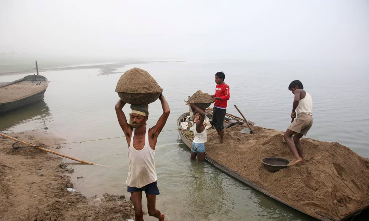 Villagers can use sand free of cost: Govt