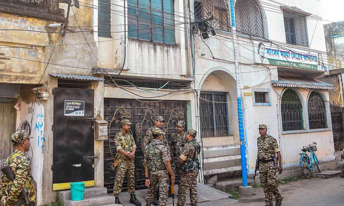 CBI raids TMC MP Mahua Moitra’s apartment