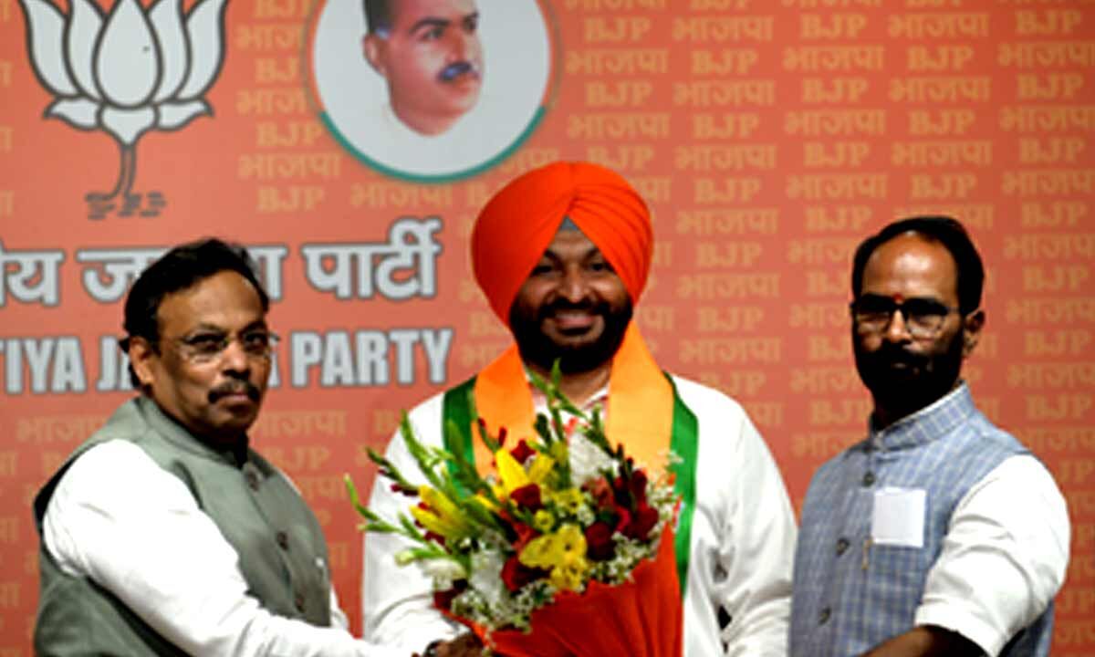 Congress MP Ravneet Singh Bittu joins BJP