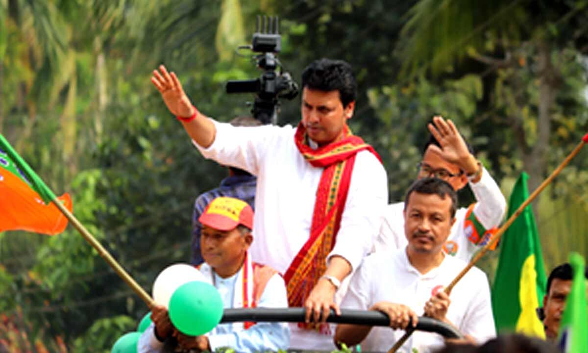 'Genuine Communist' Manik Sarkar not in favour of 'unholy' Congress ...