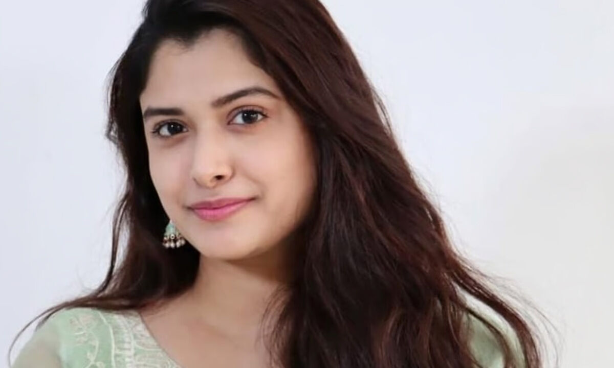 Falaq Rahi’s Stellar Debut Performance