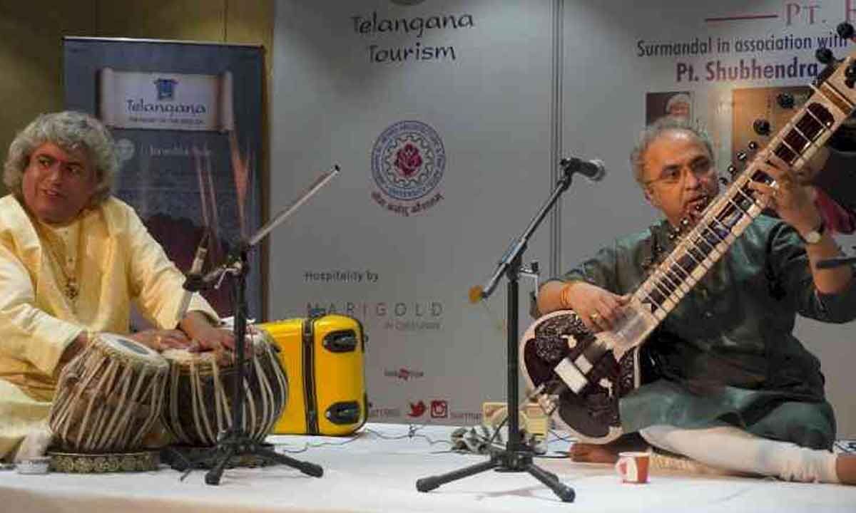 Hindustani classical recital of Pt. Shubhendra Rao held