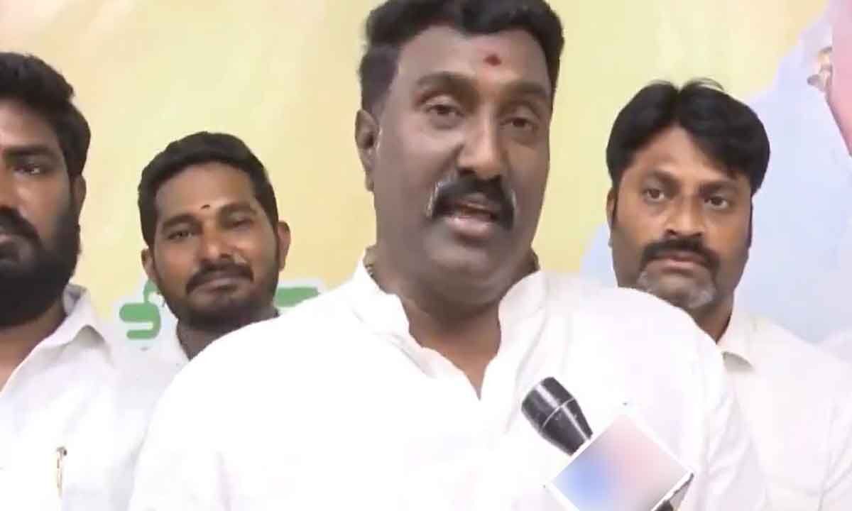 Jana Sena leader Pothina Mahesh joins YSRCP in presence of YS Jagan