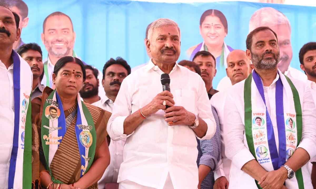 Peddireddy Ramachandra Reddy addresses workers in various mandals