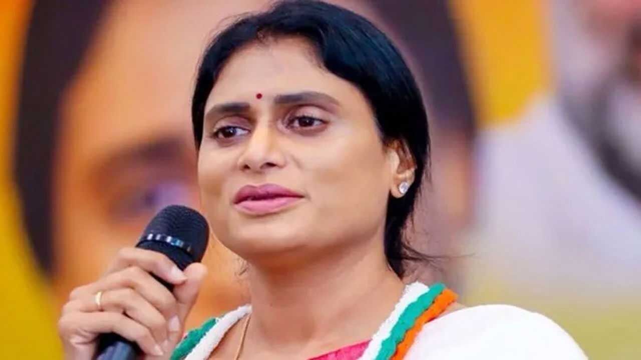 Sharmila discusses AP roadmap with Kharge, Venugopal