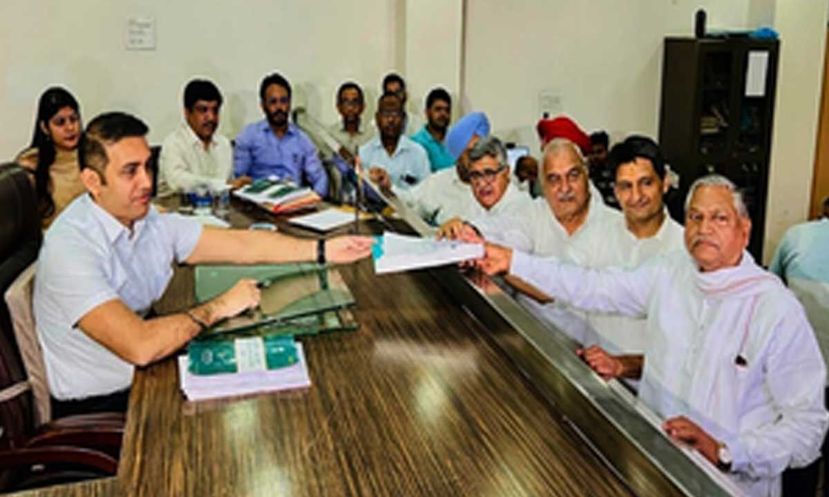 LS polls: Congress' Deepender Hooda files nomination from home turf Rohtak