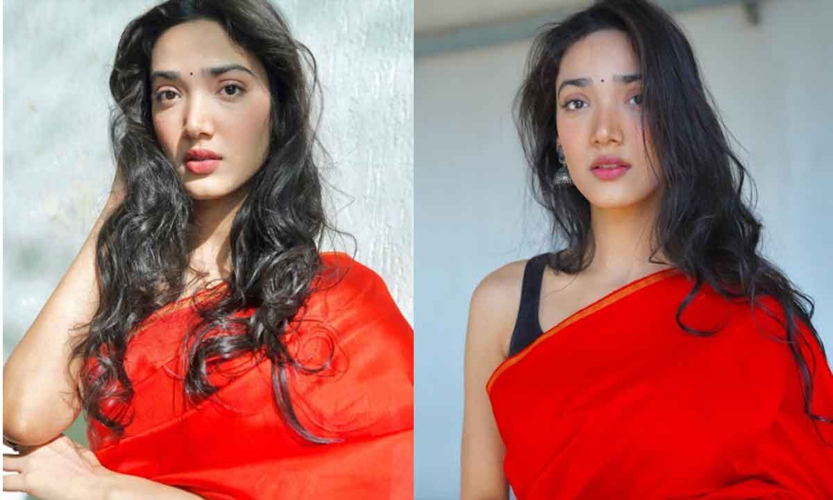 Medha Shankar stuns in vibrant red saree