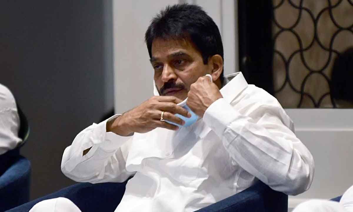 Over a dozen MLAs skip crucial meet of KC Venugopal