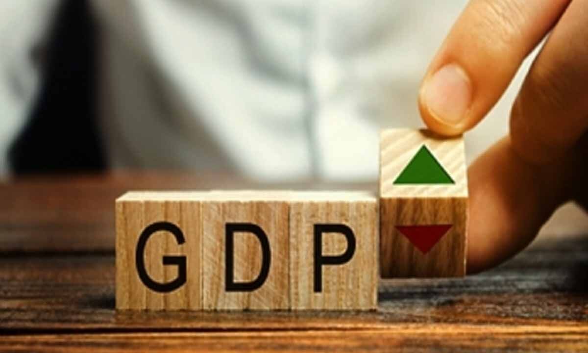 Economists hail India's robust GDP growth projections by global ...