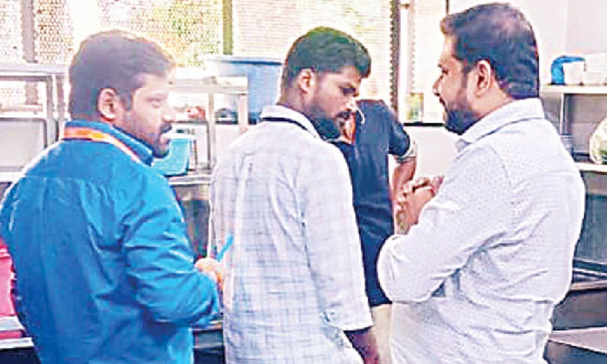 Hyderabad: Food safety officers raid top restaurants, find unhygienic ...