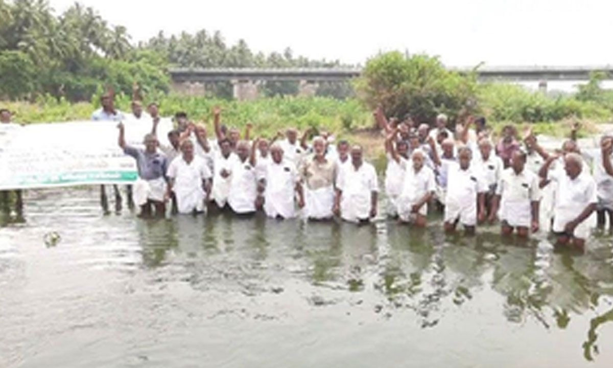 TN farmers protest against Kerala govt for building dam over Silandhi river