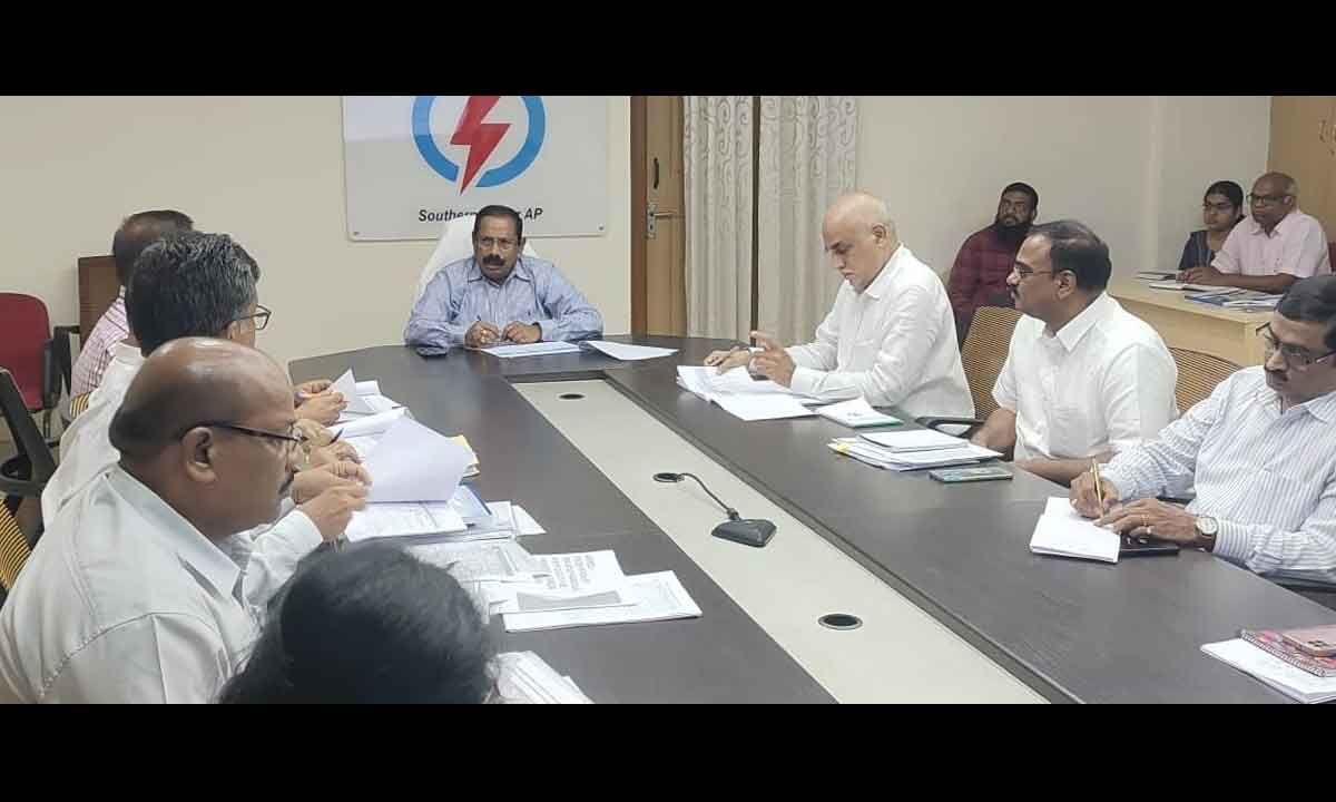 Complete RDSS works speedily, APSPDCL officials told